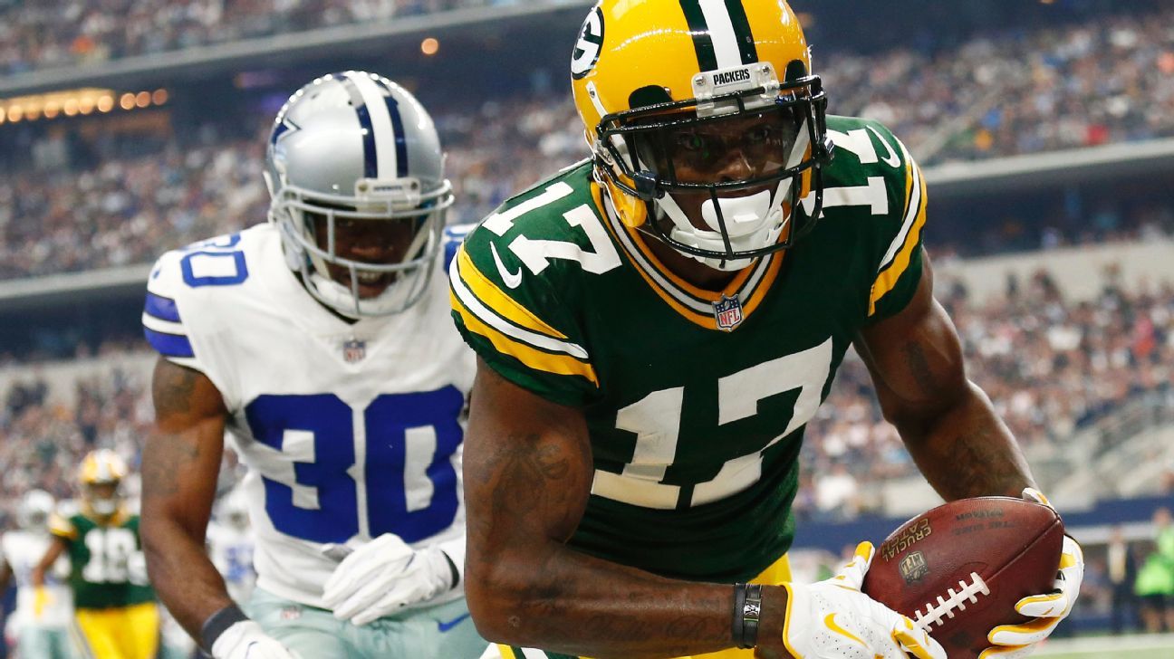 Nine months later, Aaron Rodgers does it to Dallas Cowboys again ...