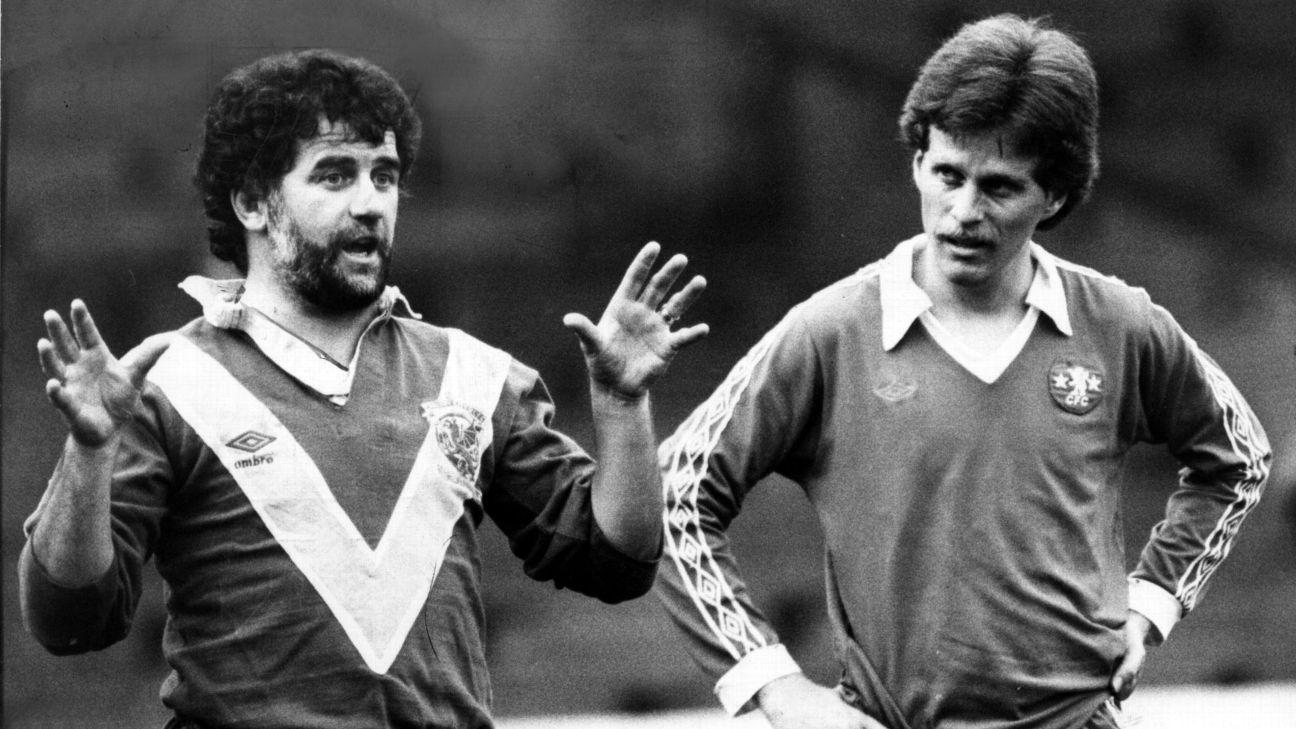 David Watkins Rhys Webb of 1960s Welsh rugby made union-league switch ...