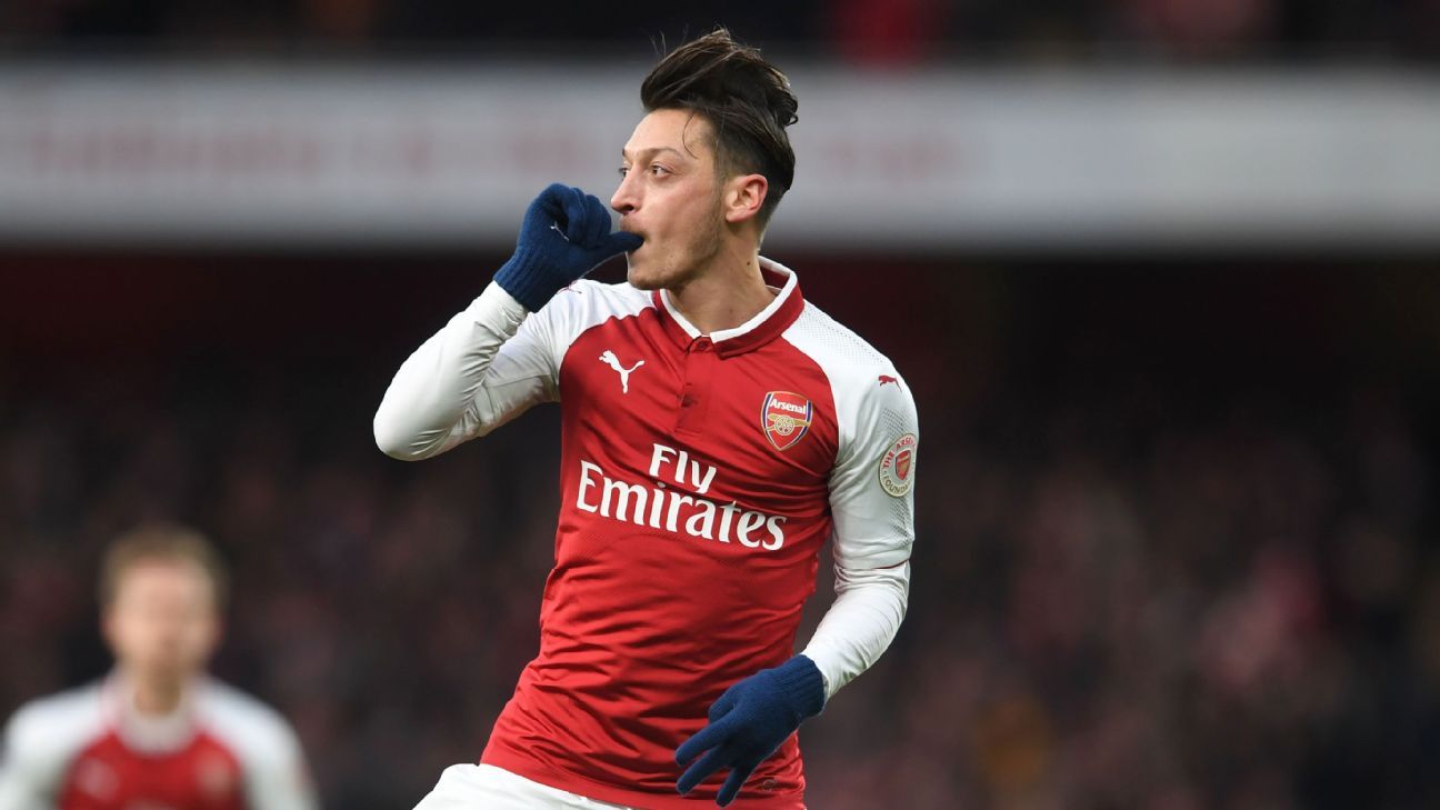 Mesut Ozil, Arsenal's assist king: German star filmed helping the ...