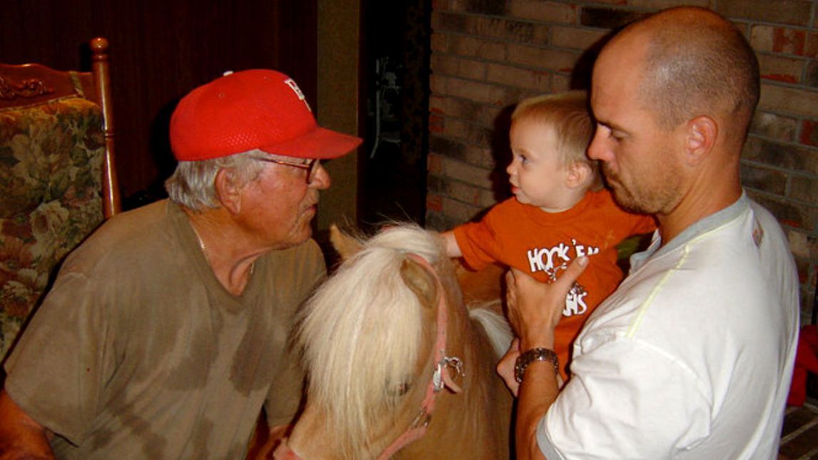 Atlanta Falcons' Matt Bryant to honor father's memory with wristbands ...