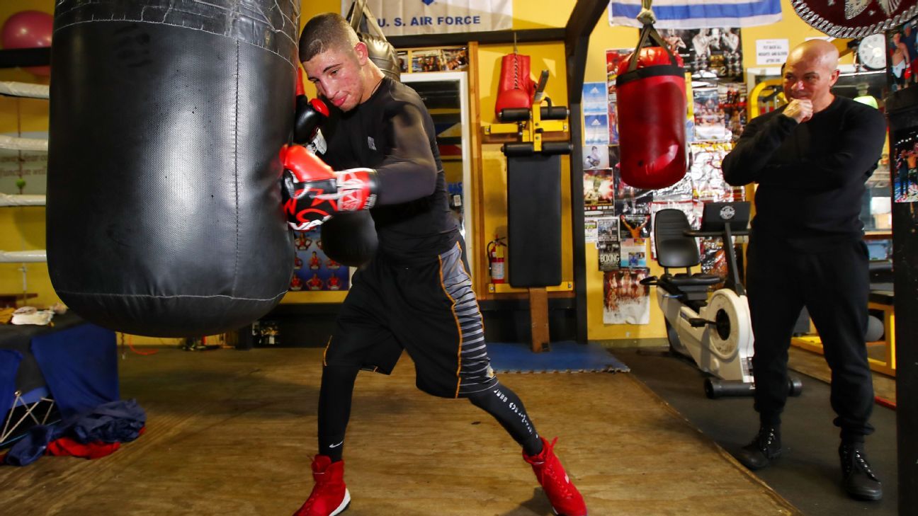 17-year-old junior middleweight prospect David Kaminsky signs with Top ...