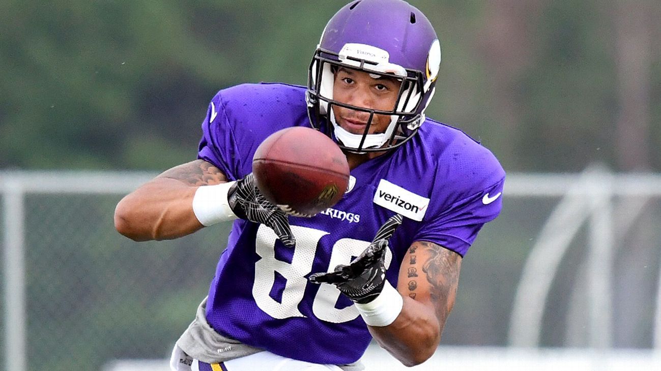 Source: Giants claim TE Kyle Carter off waivers from Vikings - ESPN ...