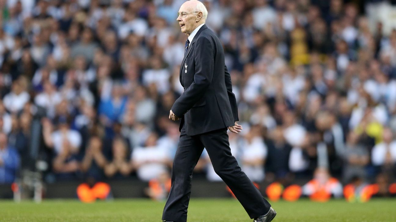 Tottenham Hotspur and Dundee legend Alan Gilzean dies aged 79 - ESPN