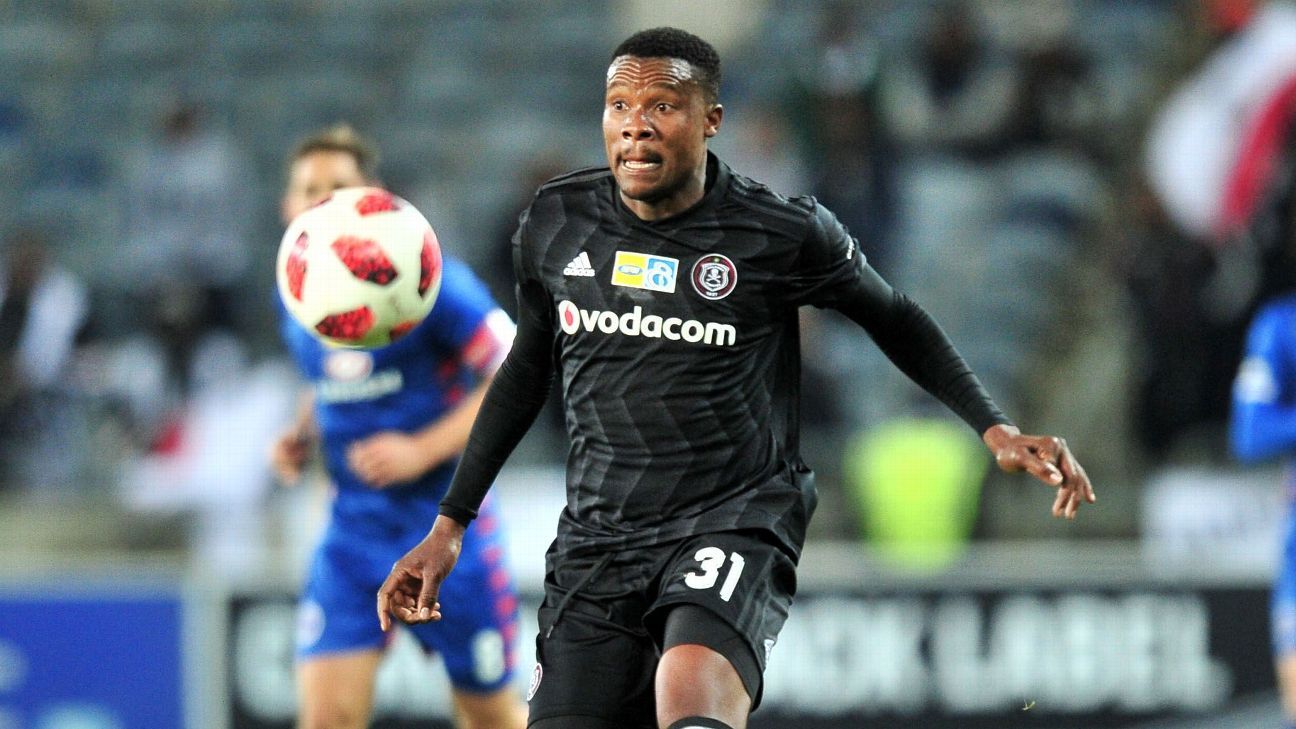 Thamsanqa Gabuza sent off following meltdown in Orlando Pirates victory ...
