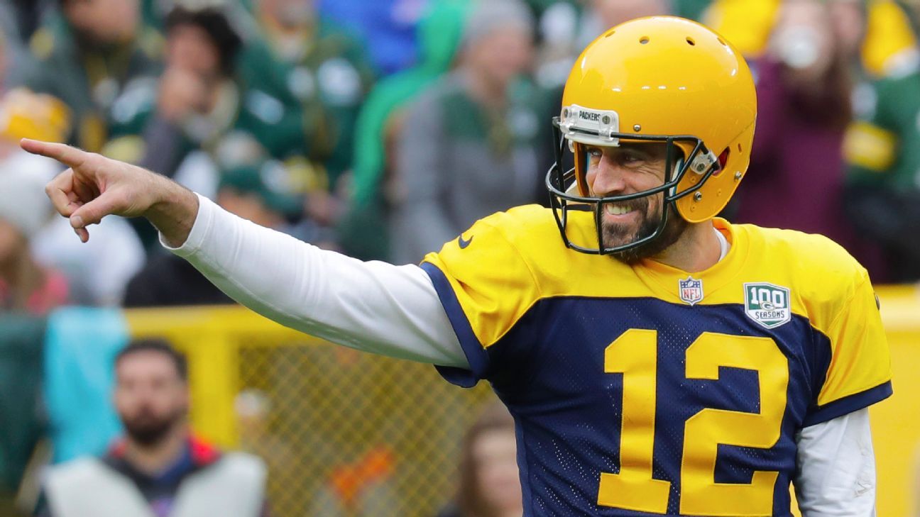 Aaron Rodgers happy to be 'The Dude' to Josh Rosen - ESPN - Arizona ...