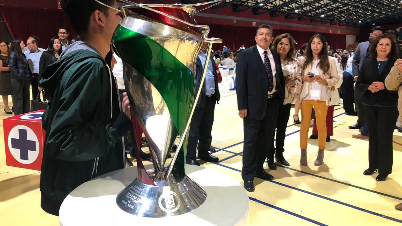 Trofeo de Copa MX todavía no está en las vitrinas de Cruz Azul por gira ...