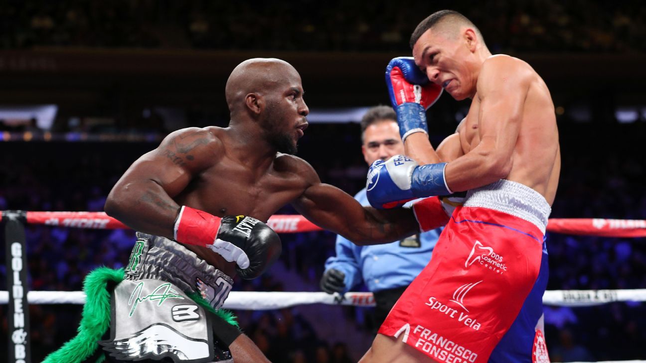 Tevin Farmer dominates Francisco Fonseca, retains junior lightweight ...