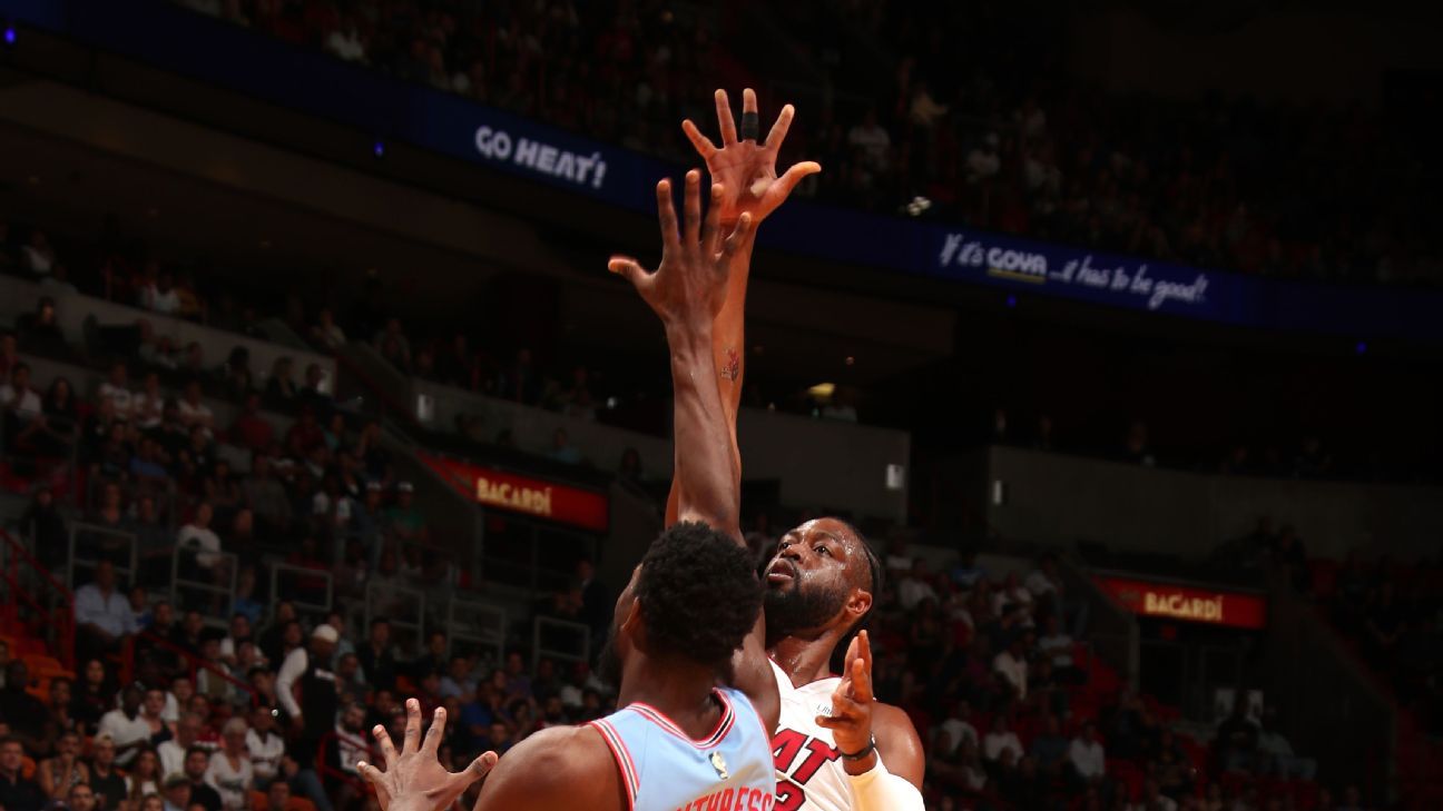 Dwyane Wade es nuevo líder en bloqueos para un guardia en historia de ...