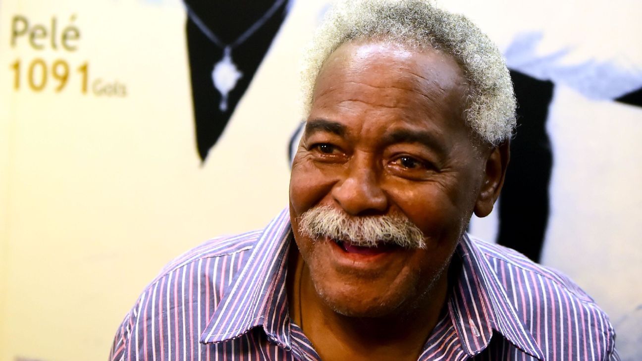 Coutinho, ídolo do Santos e campeão mundial pelo Brasil, morre aos 75 ...