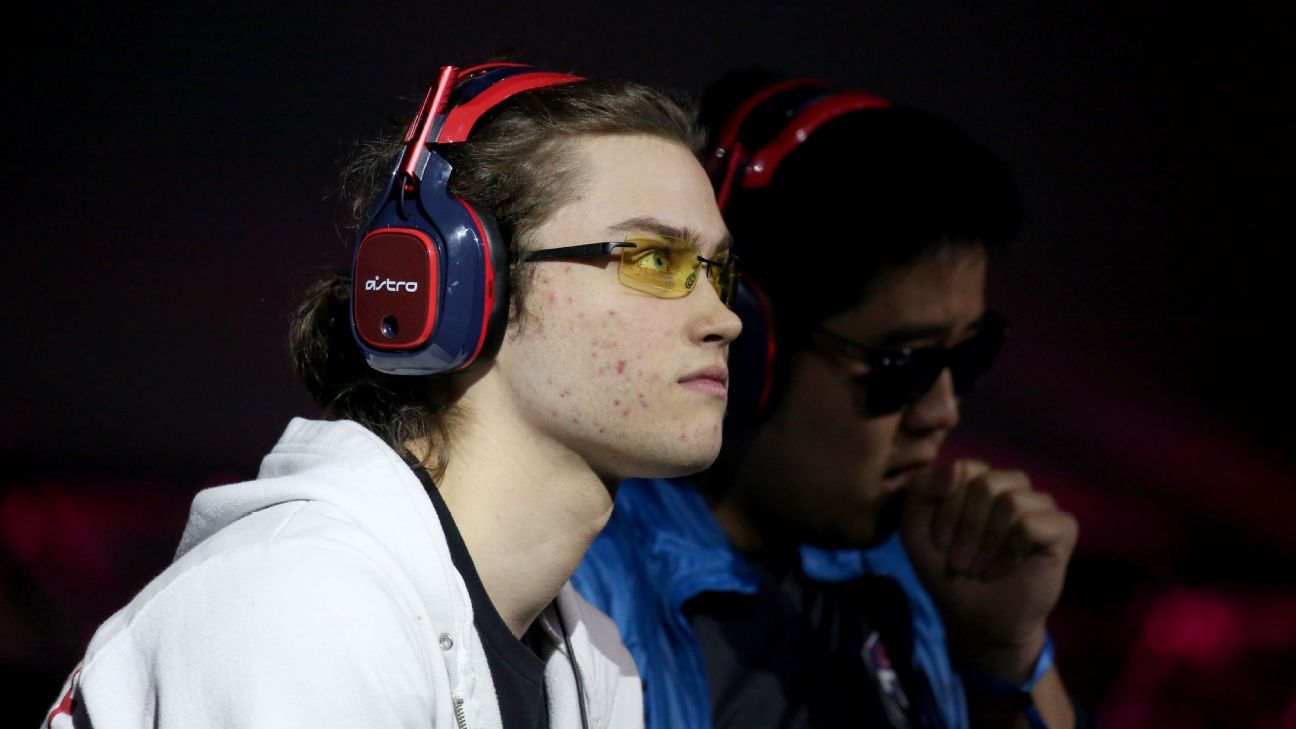 Wizzrobe breaks down how he juggles three Smash titles - ESPN