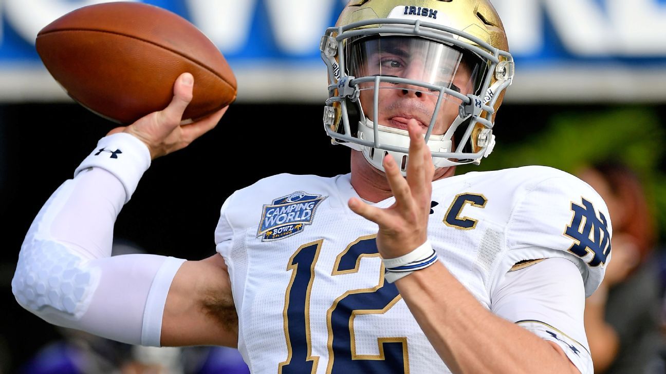 Ian Book plans to return to quarterback Notre Dame in 2020 season - ESPN