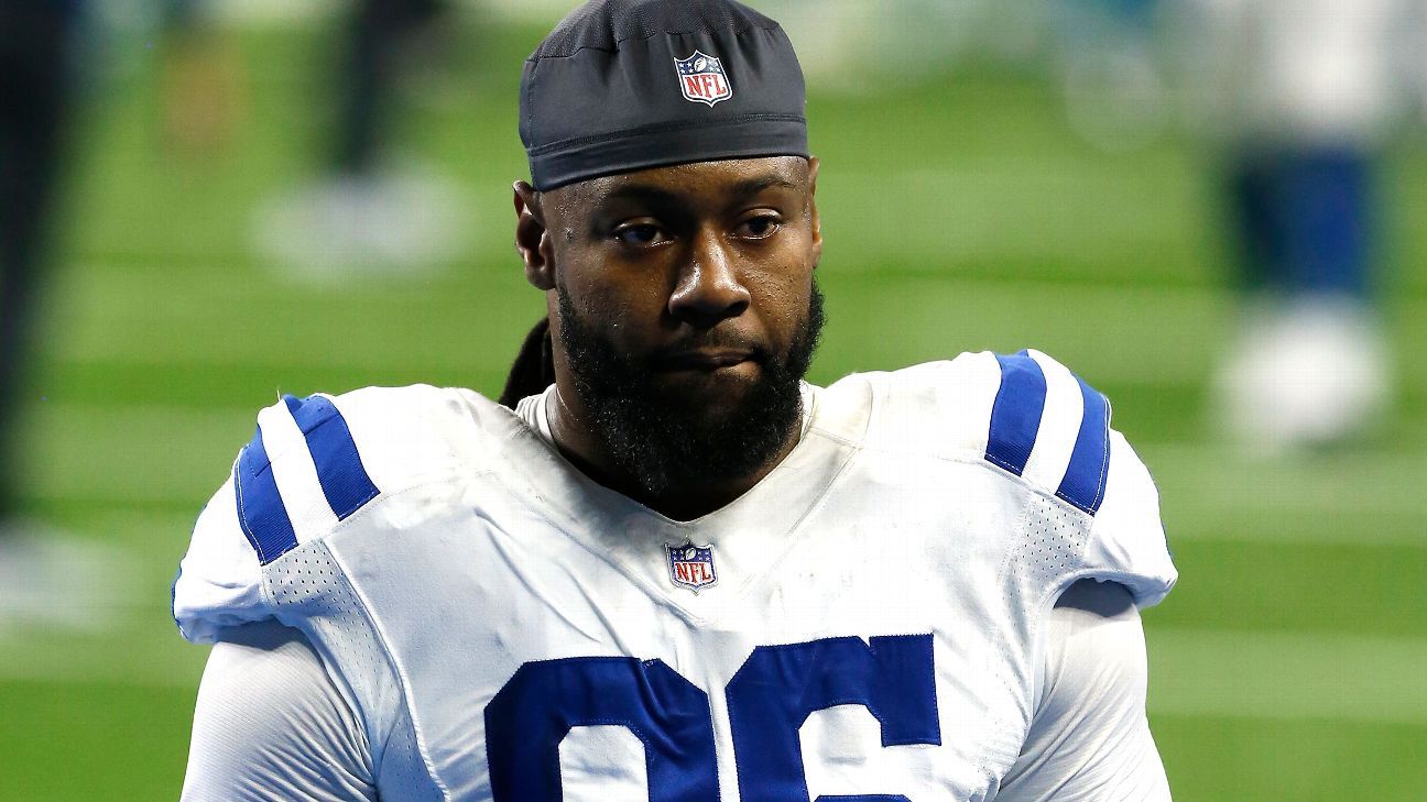 Denico Autry está en la reserva/COVID-19 y queda fuera del partido ...