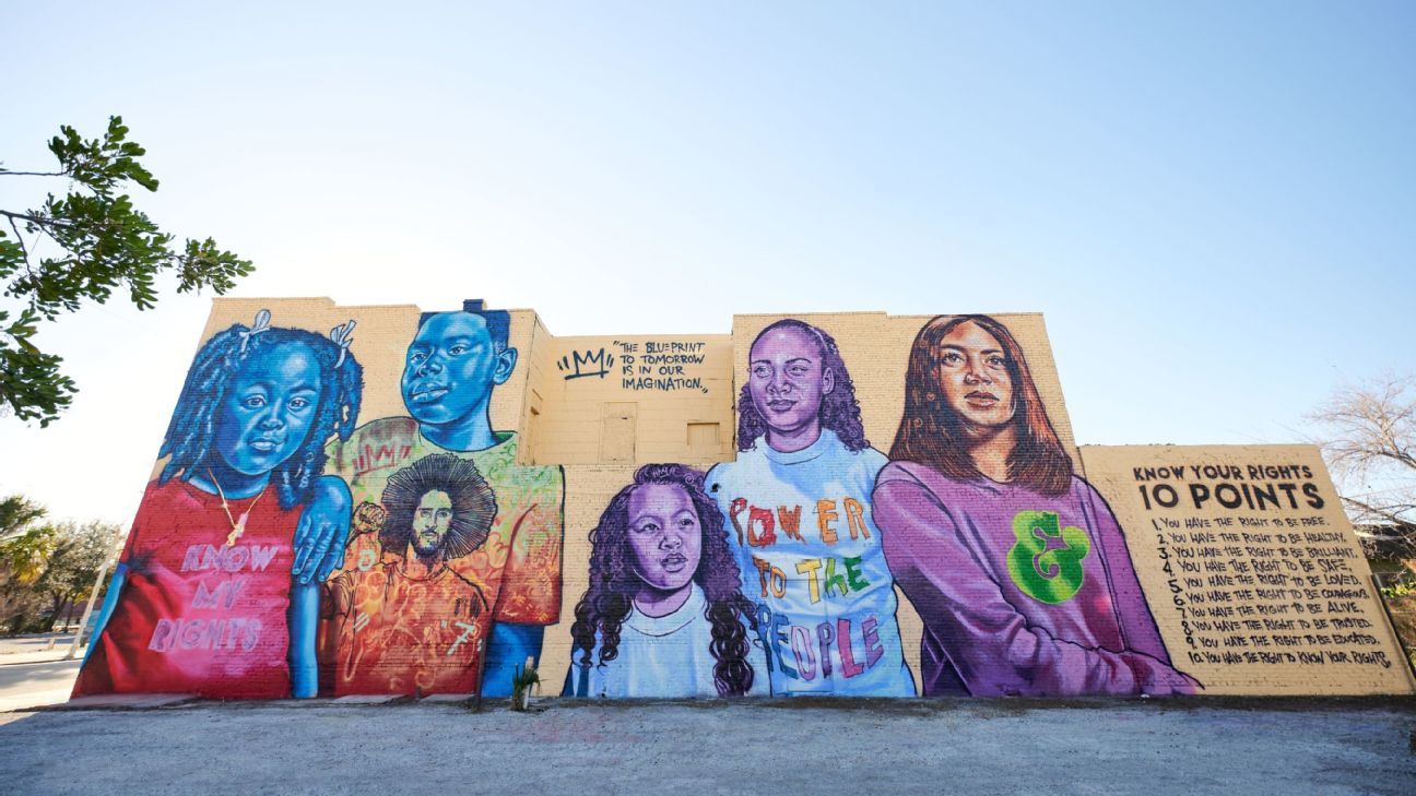 Mural featuring Colin Kaepernick unveiled in Tampa - ESPN