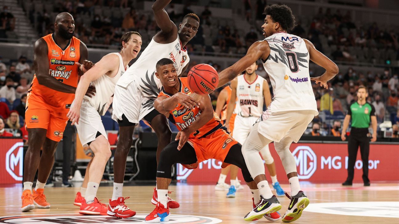Cairns Taipans pluck Illawarra Hawks in NBL Cup opener - ESPN