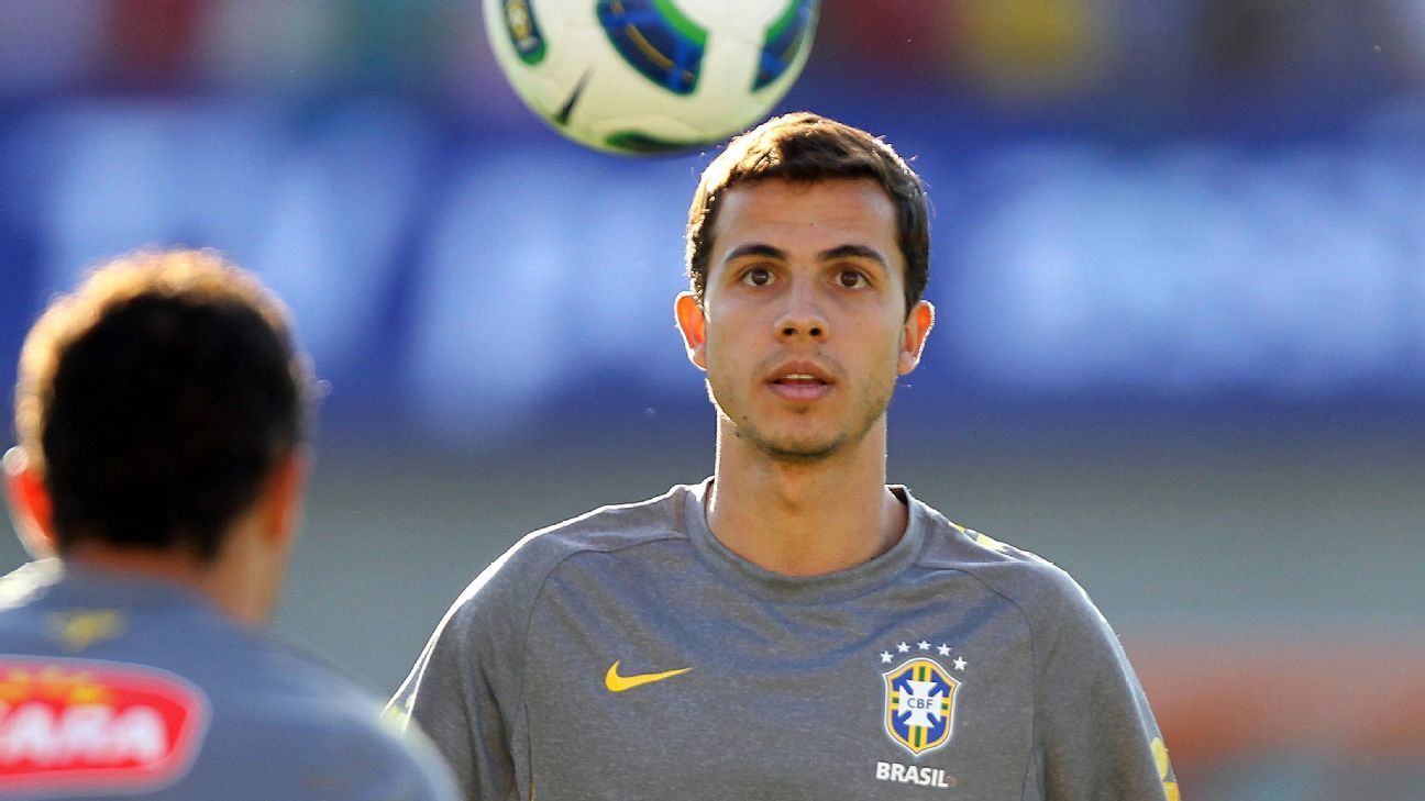 Nilmar abre o jogo no Bola da Vez: depressão, 'vaidades' no Corinthians ...