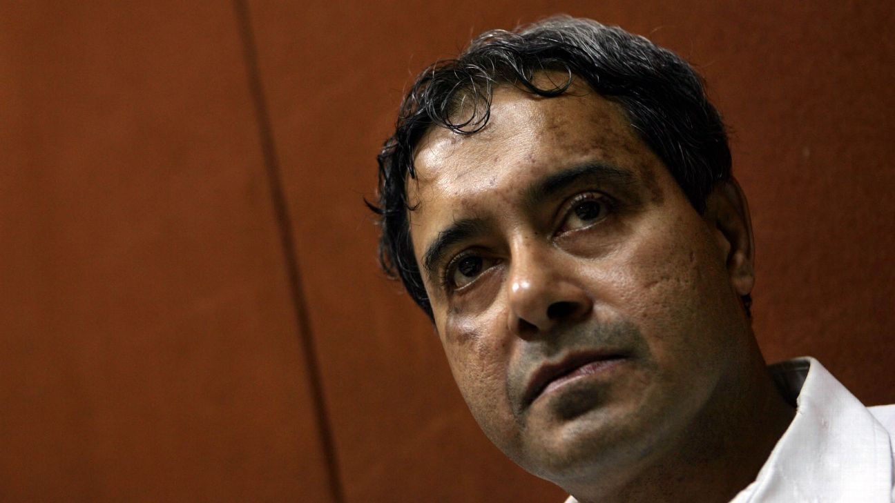 V Chandrasekhar: Crowd favourite, coach for the ages, fighter to the ...