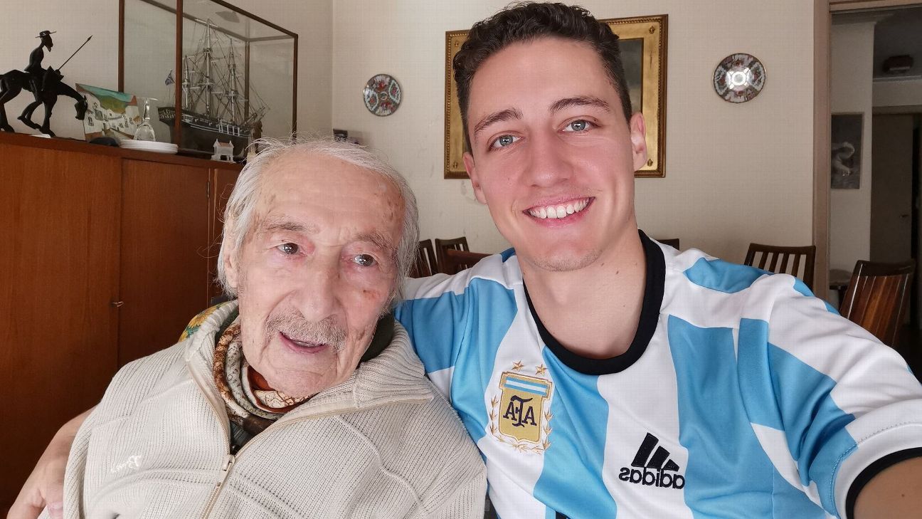 El hermoso gesto de Lionel Messi con un abuelo de 100 años, su hincha ...