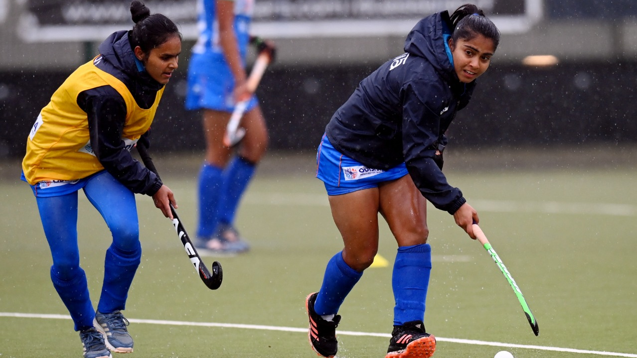 Women's hockey stars Nisha Warsi and Neha Goyal: Childhood friends ...