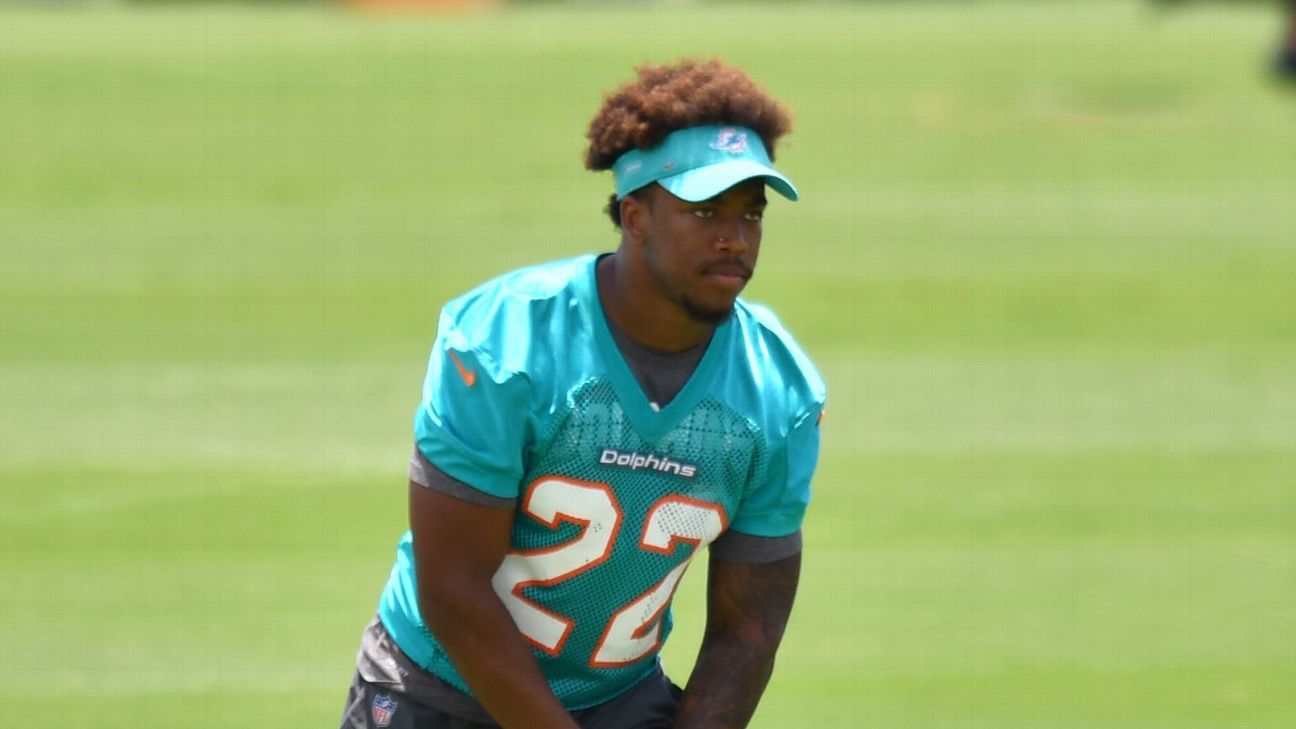 Miami Dolphins rookie safety Jevon Holland wowing coaches in camp - ESPN