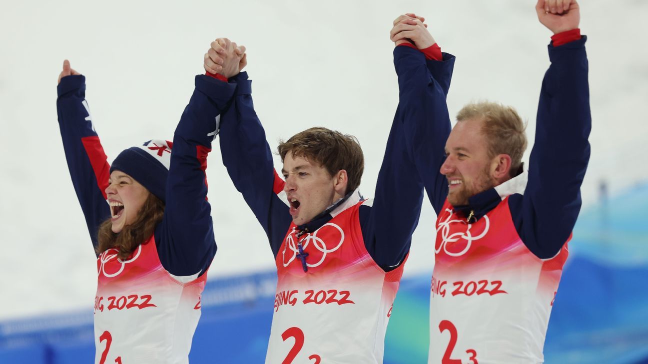 U.S. wins gold in Olympics' first mixed team aerials event - ESPN