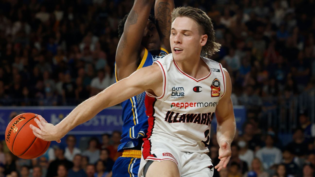 Hawks win sixth straight, march on in NBL - ESPN