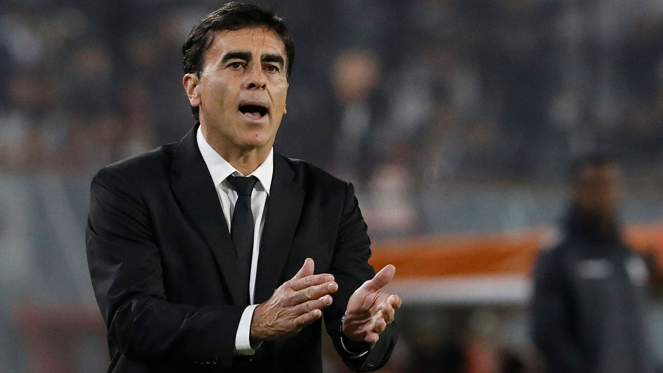 Gustavo Quinteros: "Nos toca definir en nuestra casa con un rival que ...