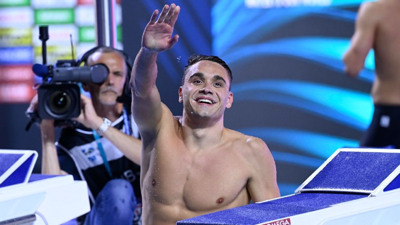 Hungary's Kristof Milak sets world record in men's 200 butterfly - ESPN