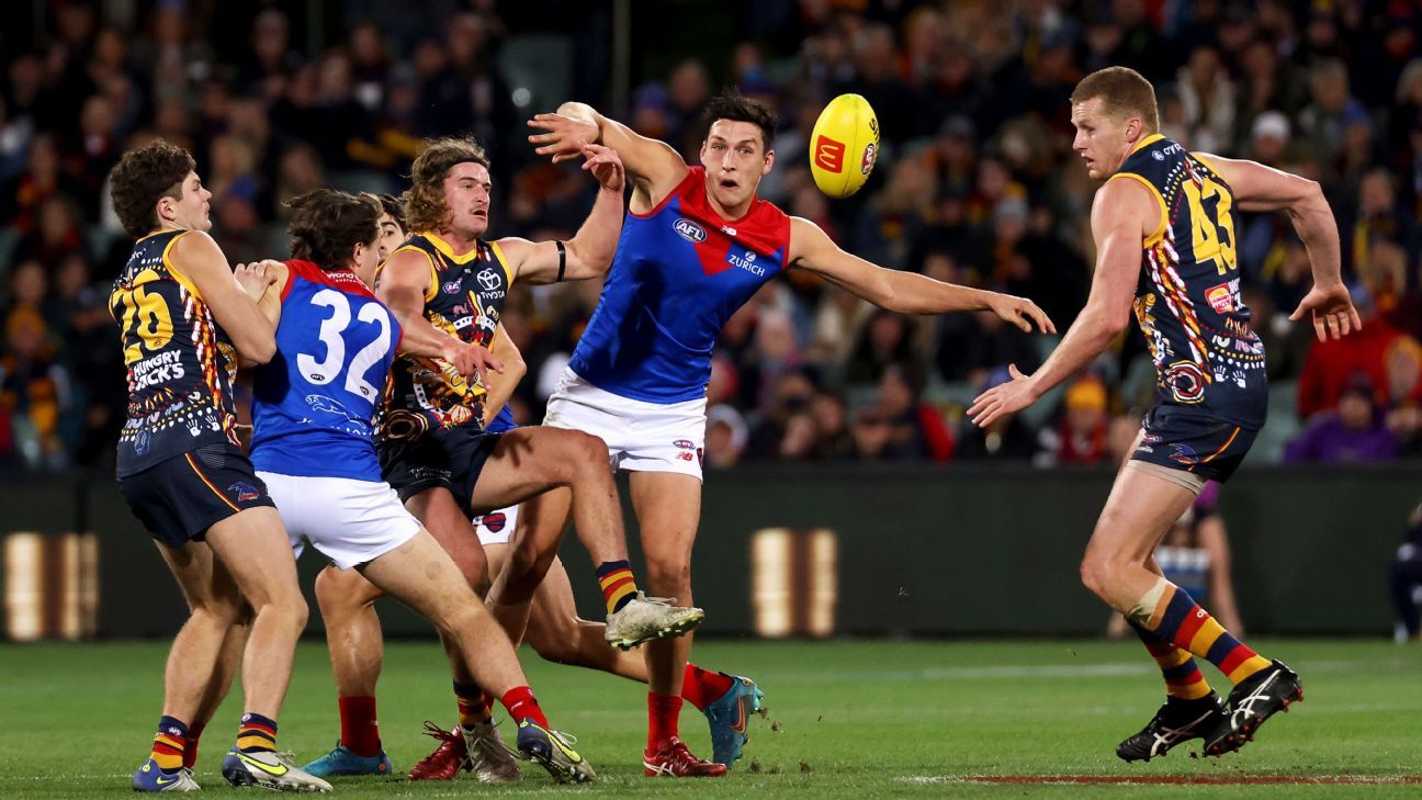 AFL Round 16 Melbourne down Adelaide, stay top of AFL - ESPN
