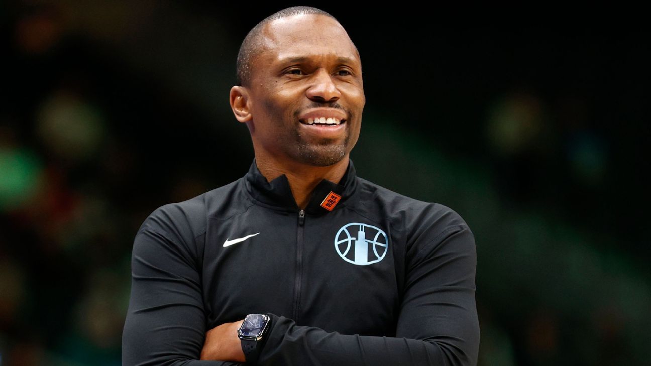 Chicago Sky's James Wade wins WNBA Executive of Year award - ESPN