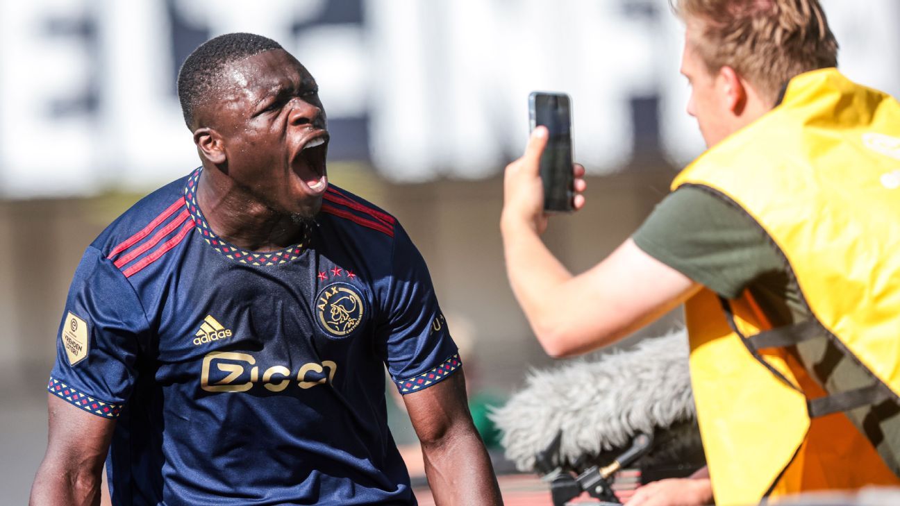 Brobbey adds to Ten Hag misery, Salah & Mane among the goals - ESPN