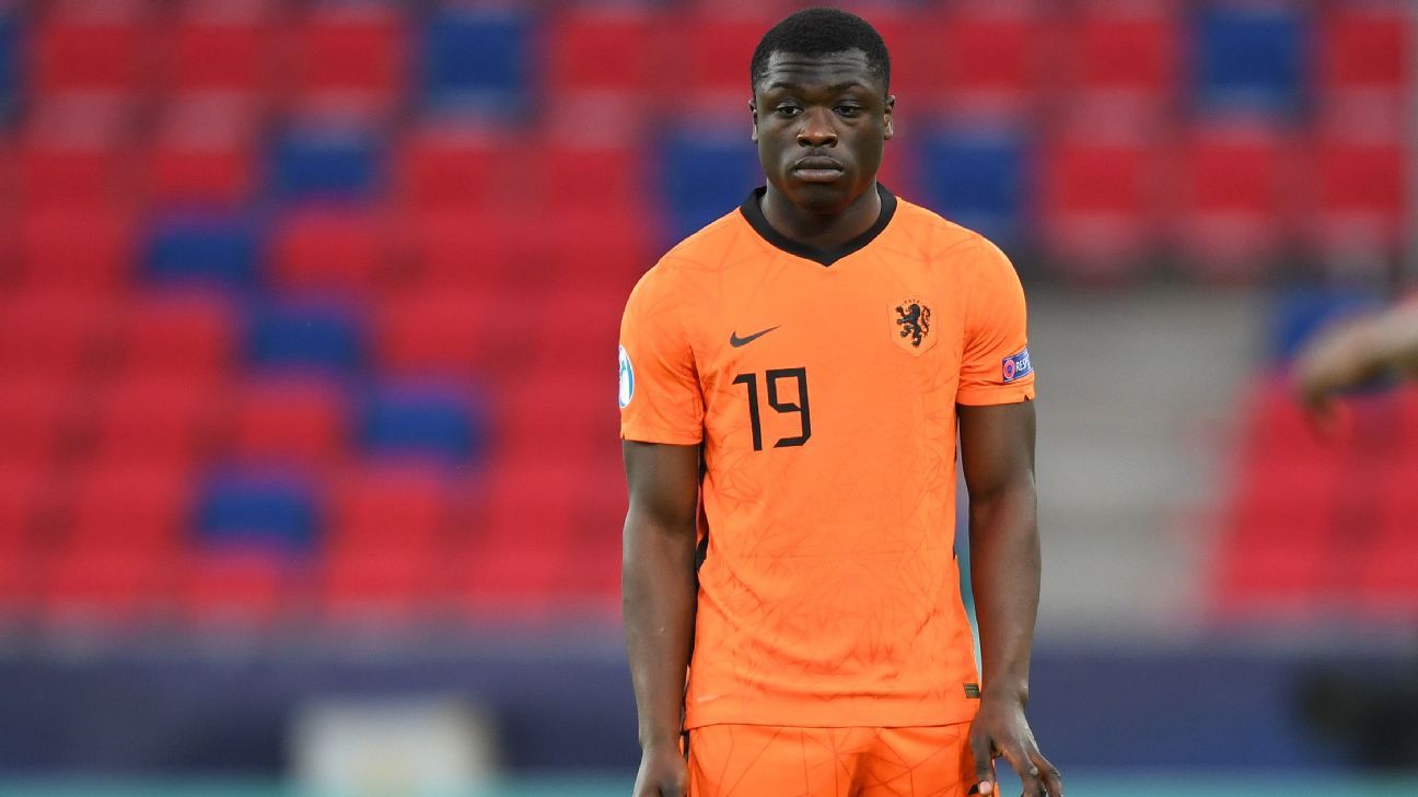 Brobbey: "Natuurlijk is het wel iets speciaals, om bij het Nederlands ...