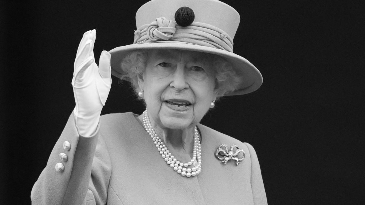 Engels voetbal staat stil bij overlijden koningin Elizabeth - ESPN