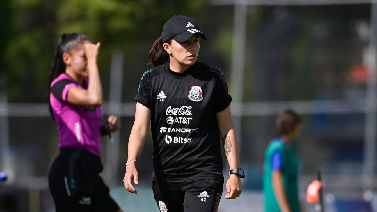 Ana Galindo, la primera mujer en dirigir a la Selección Mexicana en dos ...