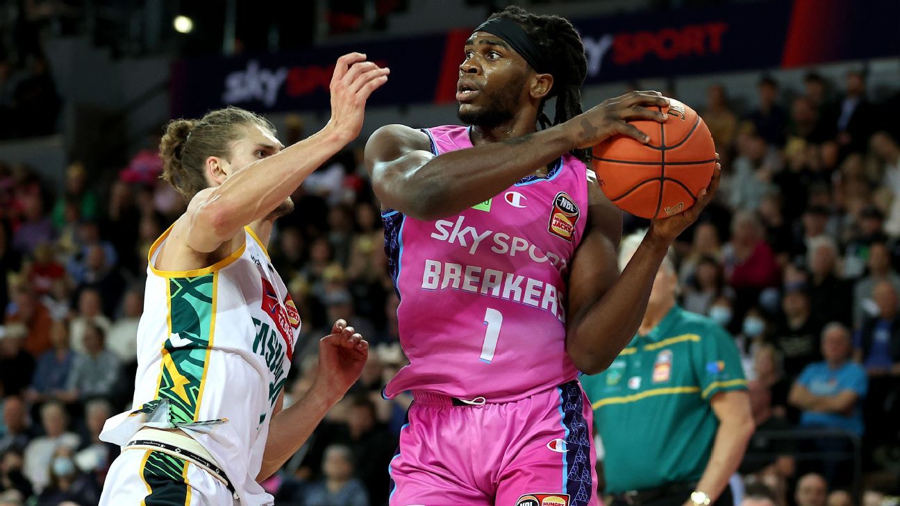 NBL Round 2 New Zealand Breakers beat Tasmania in homecoming game