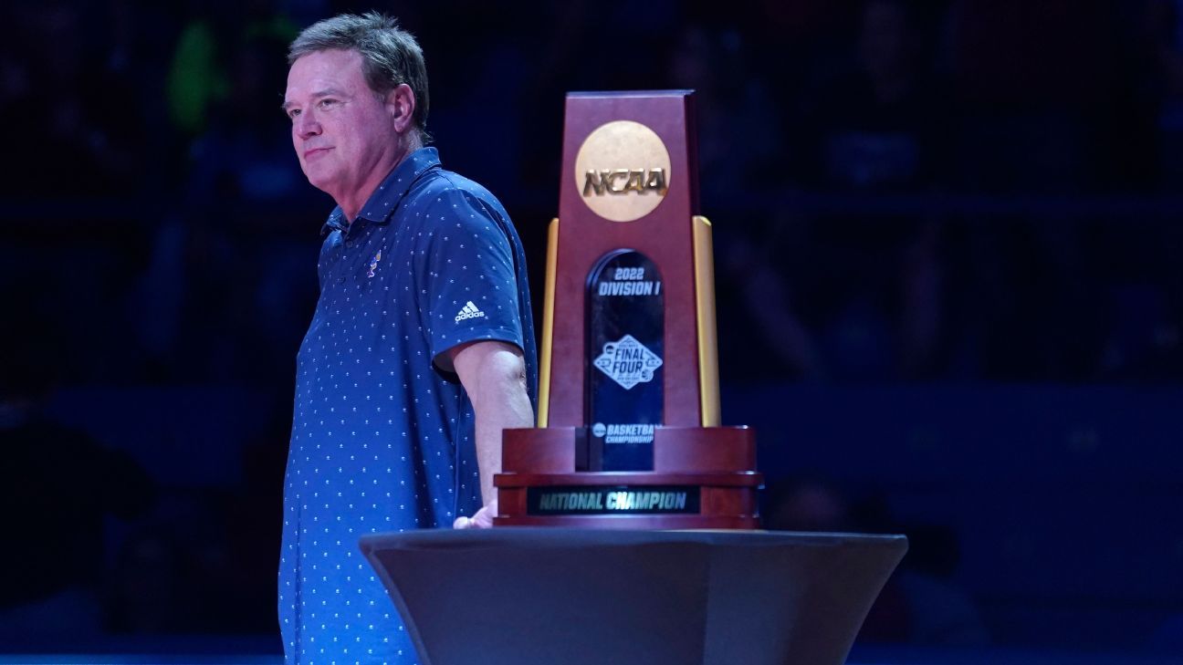 Jayhawks celebrate NCAA title, unveil 6th championship banner - ESPN