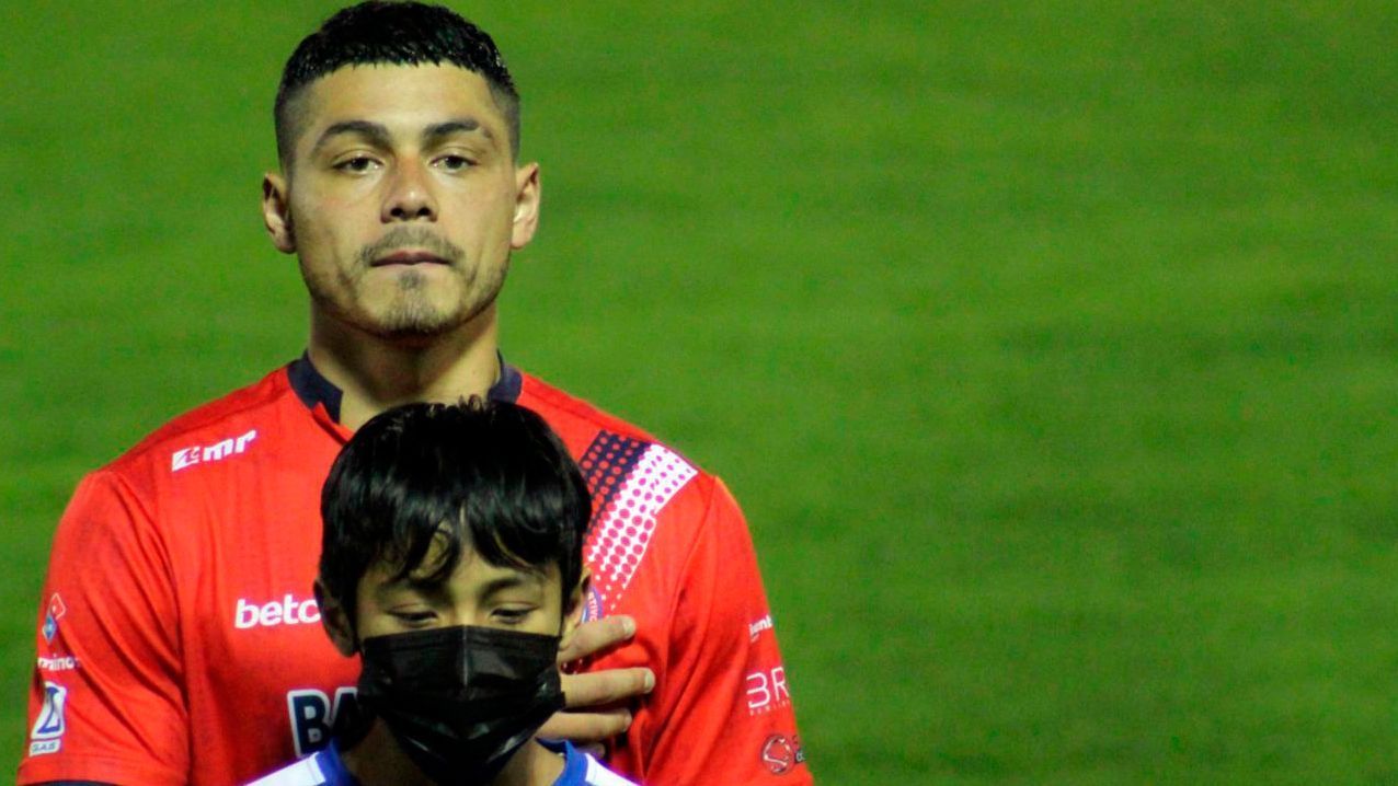 Darwin Lom abandona la cancha por lesión y causa preocupación en ...