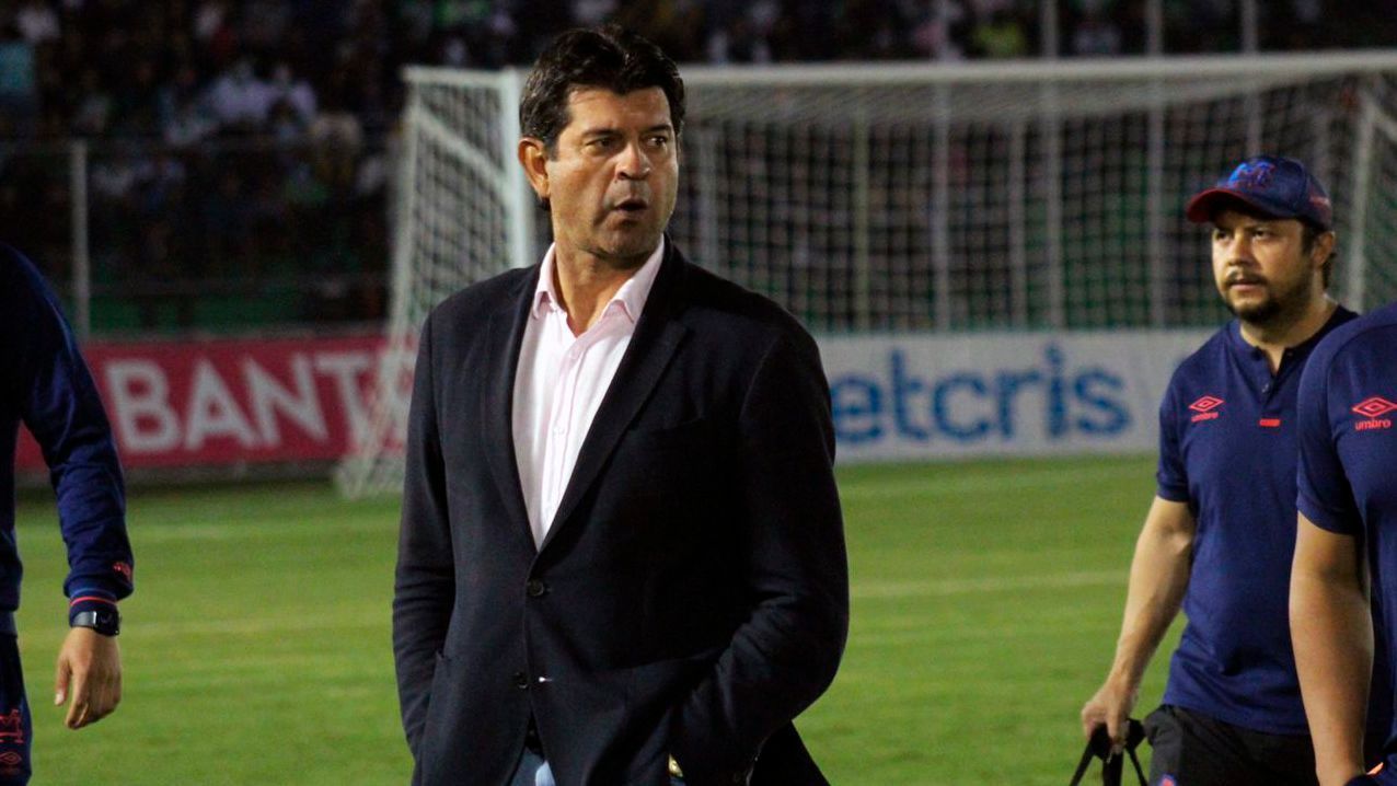 El paraguayo José Saturnino Cardozo seguirá el frente de Municipal - ESPN