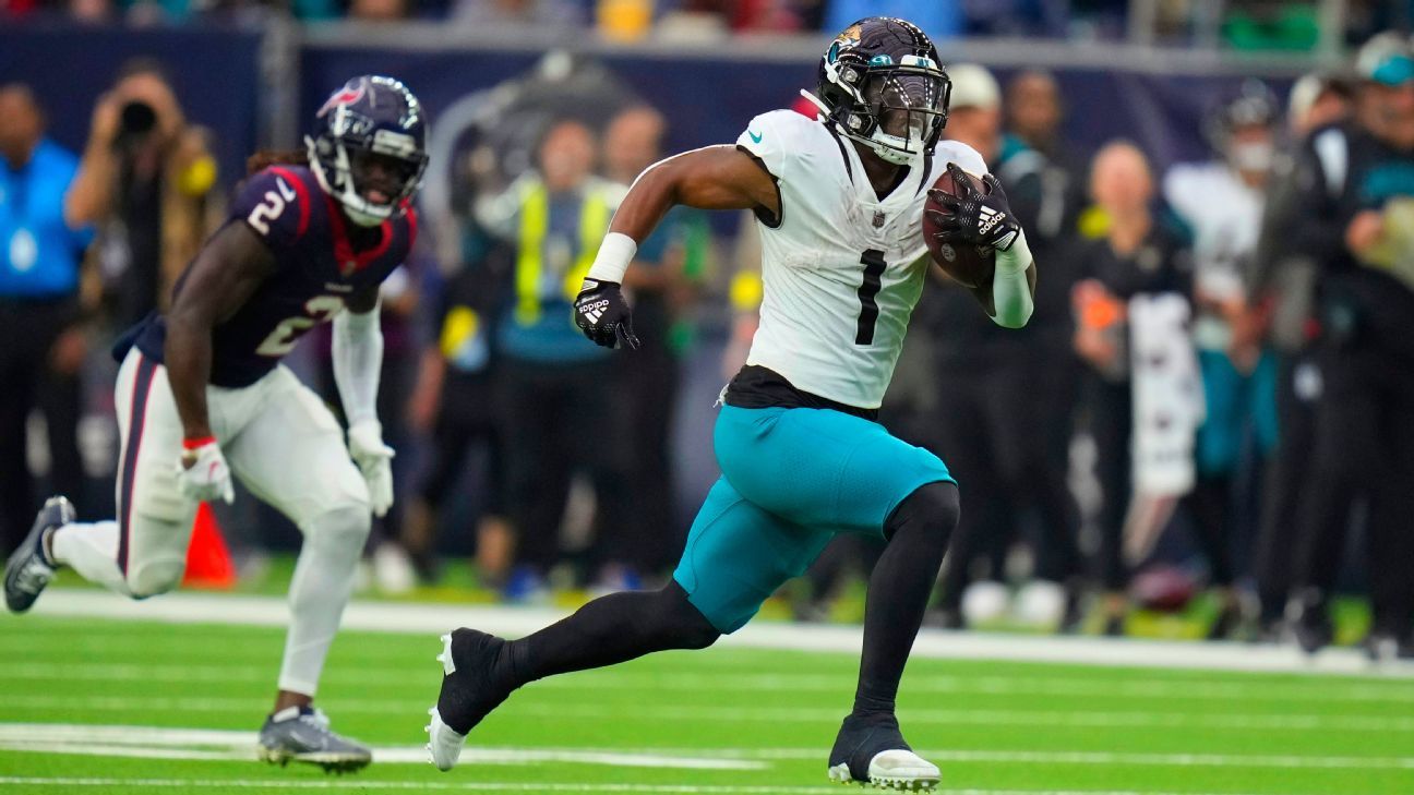 Jaguars' Travis Etienne Jr. bursts through Texans' defense for 62-yard ...