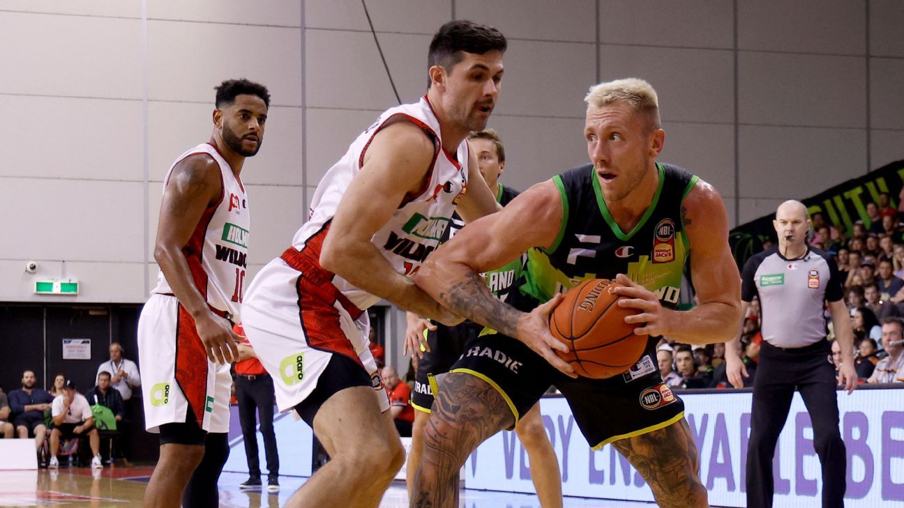 Phoenix beat Perth, NBL finals hopes alive - ESPN