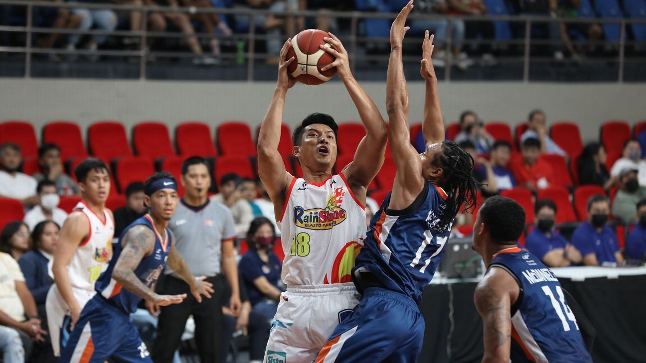 Two-time MVP James Yap gives reminder of his greatness in PBA return - ESPN