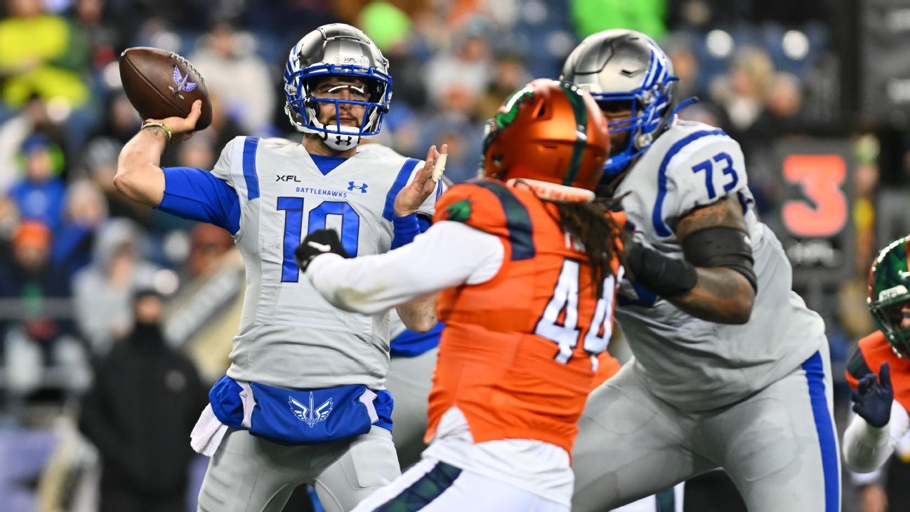 AJ McCarron gets emotional after Battlehawks' 2-0 start - ESPN