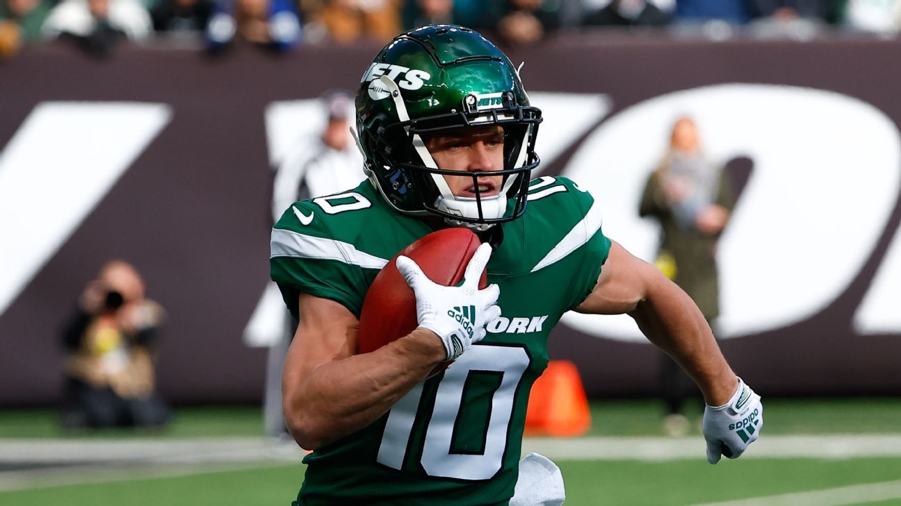 Versatile Braxton Berrios 'down to do whatever' for Dolphins - ESPN ...