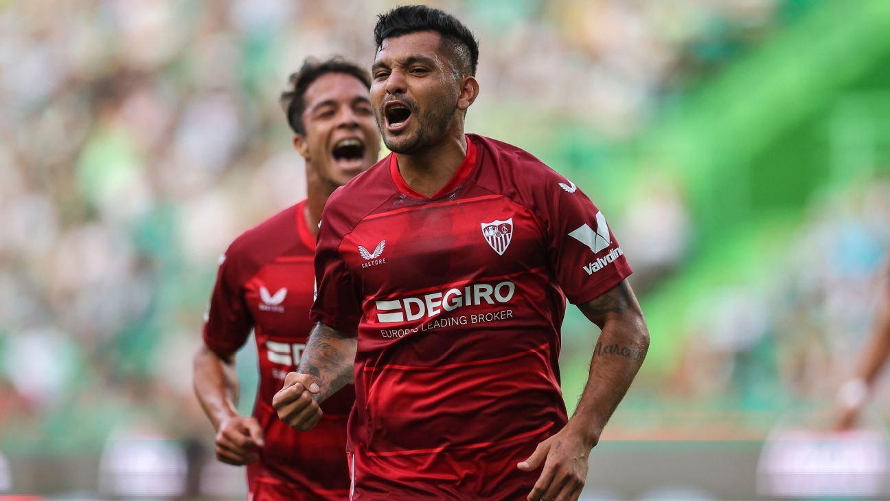 Tecatito Corona regresa a las canchas y marca gol con Sevilla - ESPN