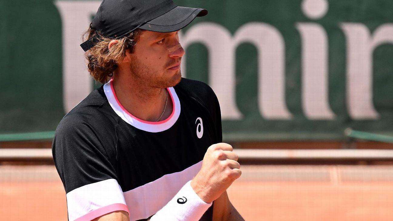 Nico Jarry le dedicó el triunfo en Roland Garros a su abuelo con ...