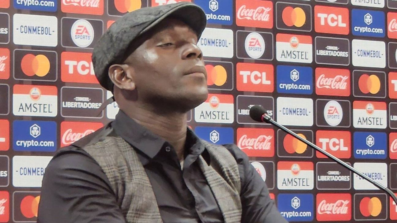 Exjugadores de Ecuador respaldan la gestión de Segundo Castillo al ...