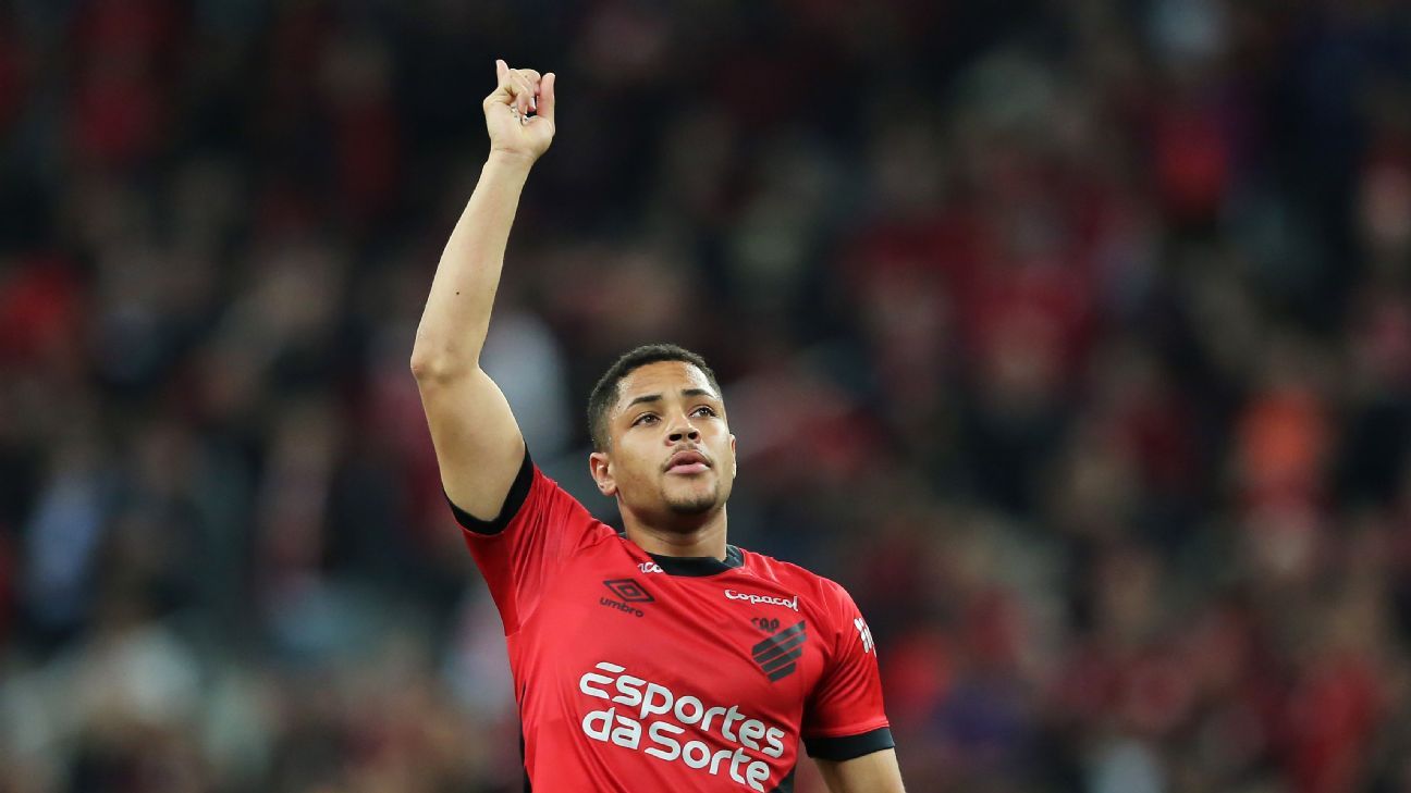 Barcelona sign Brazil forward Vitor Roque, 18, in €40m deal - ESPN