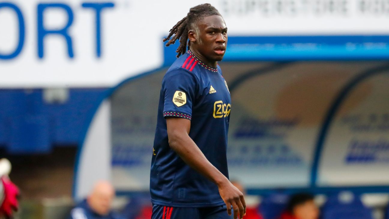 Bassey verlaat Ajax na één seizoen en tekent bij Fulham - ESPN