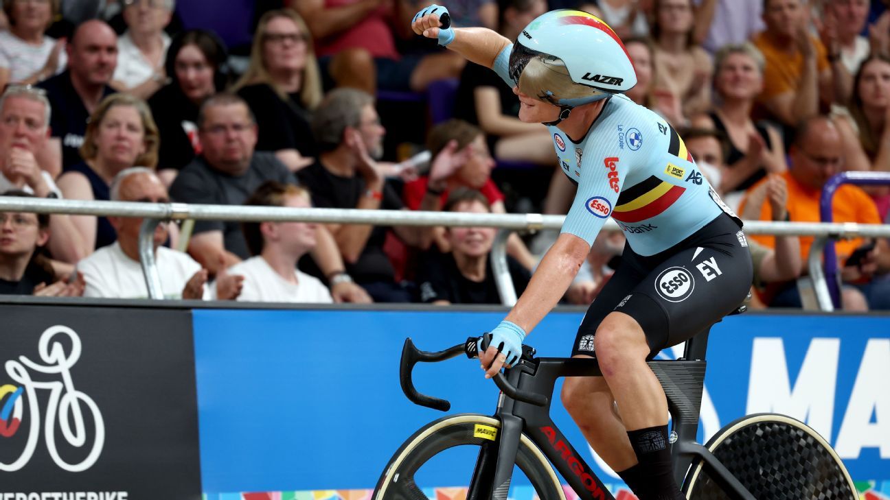 Lotte Kopecky regains points race title at cycling world championships ...