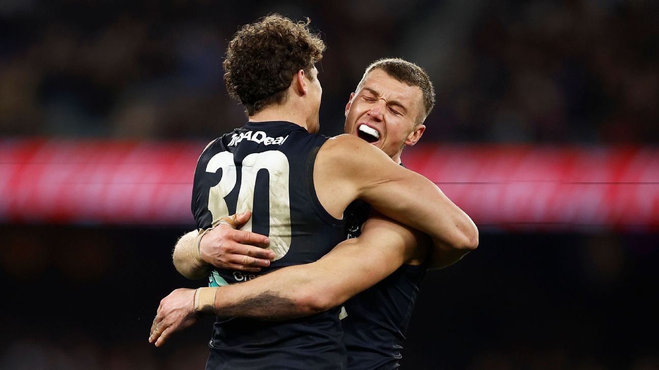 Blues hang tough in narrow AFL win over Demons - ESPN