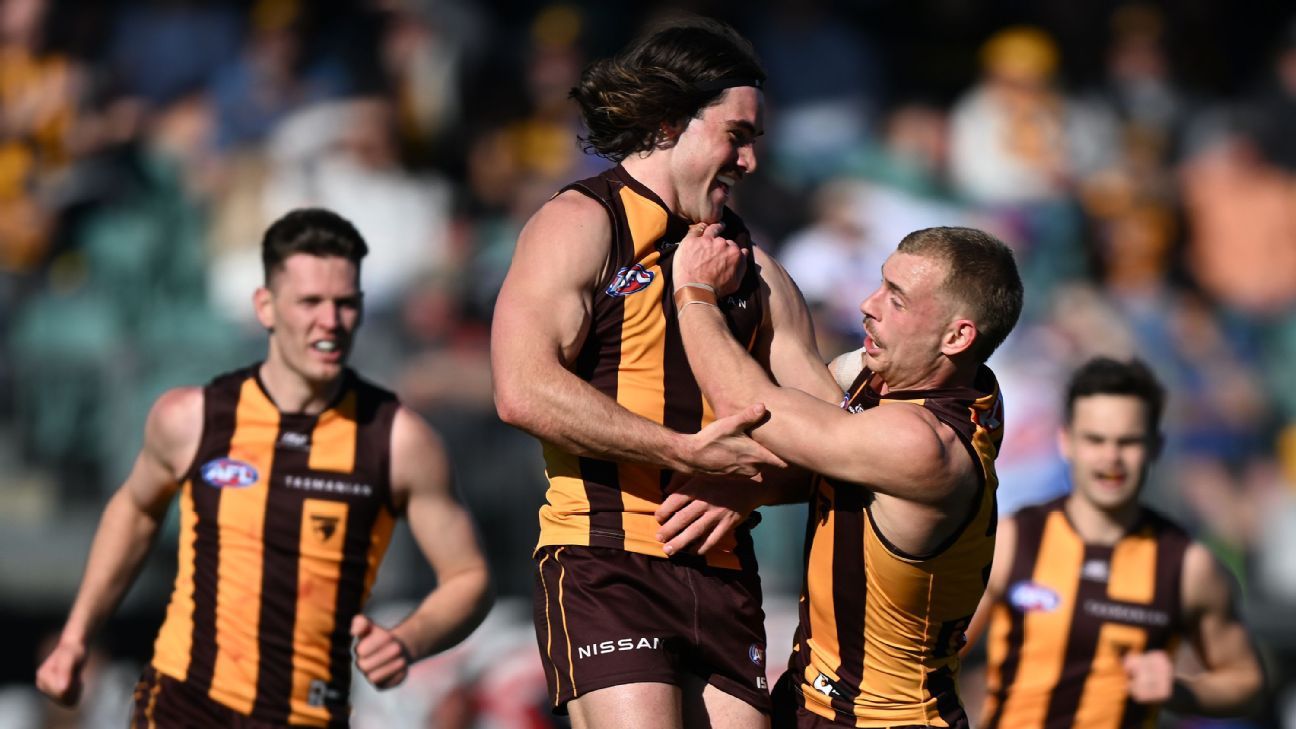 Jai Newcombe stars as Hawks pull off another upset - ESPN